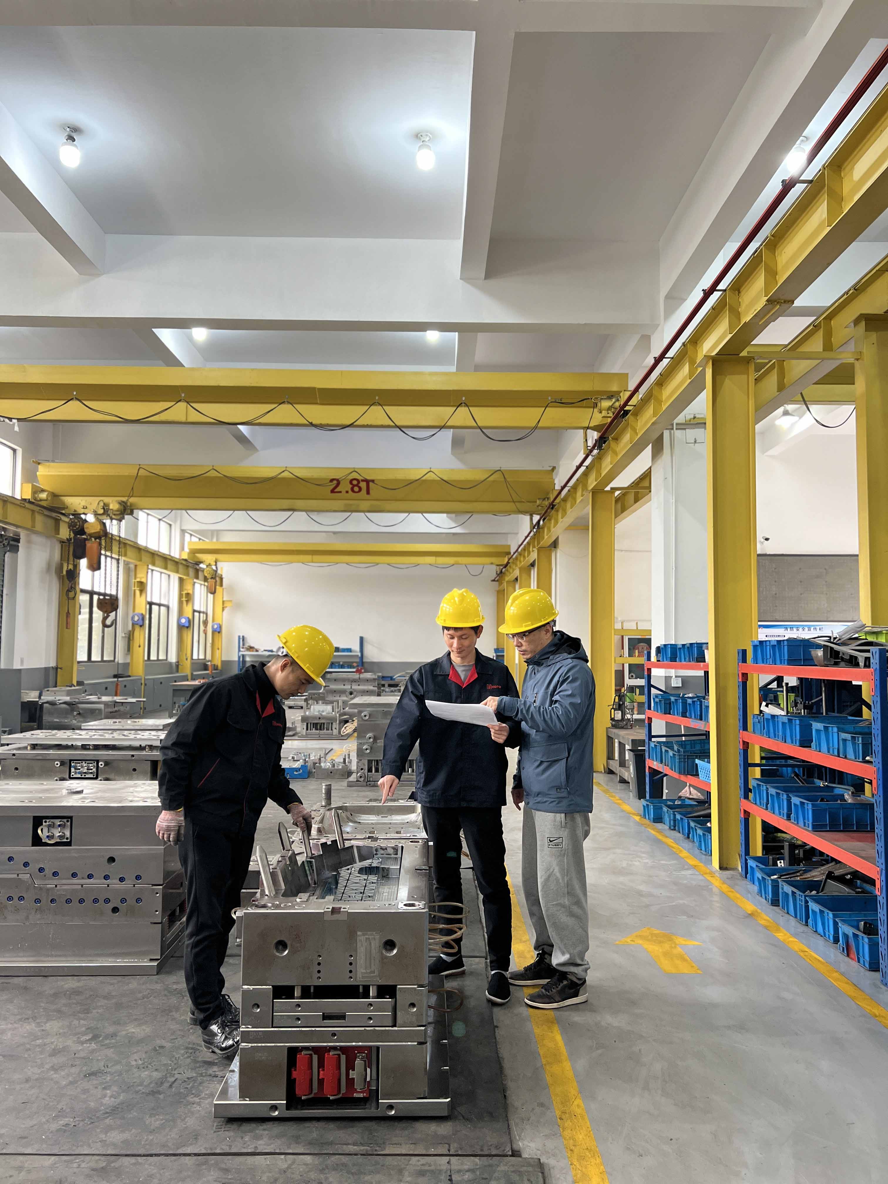 Home Appliance and Automotive Parts Injection Molding - Custom Plastic ...